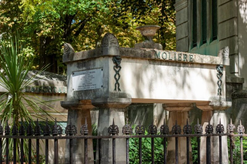 Paris: Famous Graves of Pere Lachaise Cemetery Guided Tour - Guided Insights Into the Lives of the Buried
