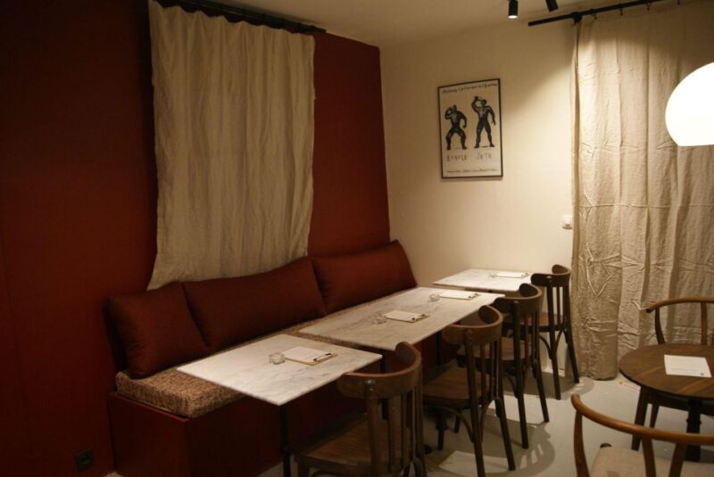 Paris : French wine tasting in Montmartre - The Setting: Montmartre at Its Best