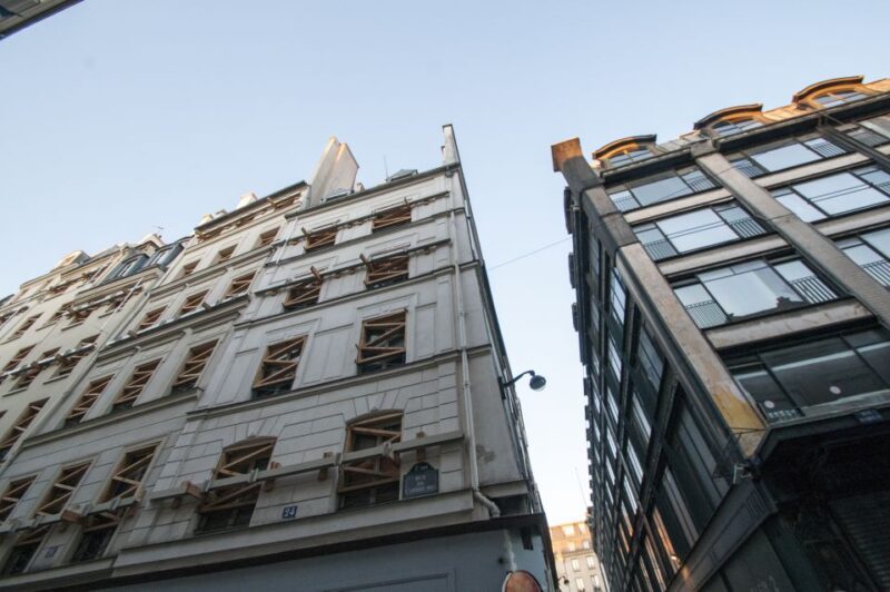 Paris: Ghosts, Legends & Mysteries Evening Walking Tour - Significant Sites Along the Tour