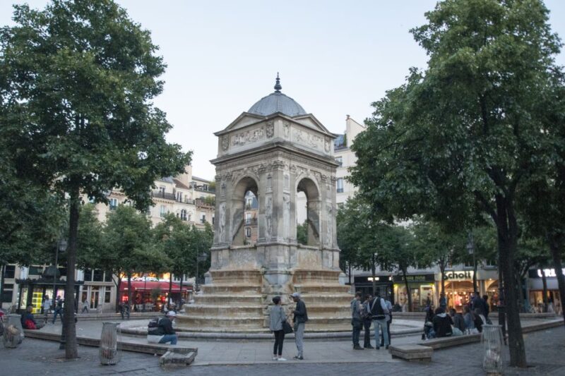 Paris: Ghosts, Legends & Mysteries Evening Walking Tour - What to Expect From the Experience