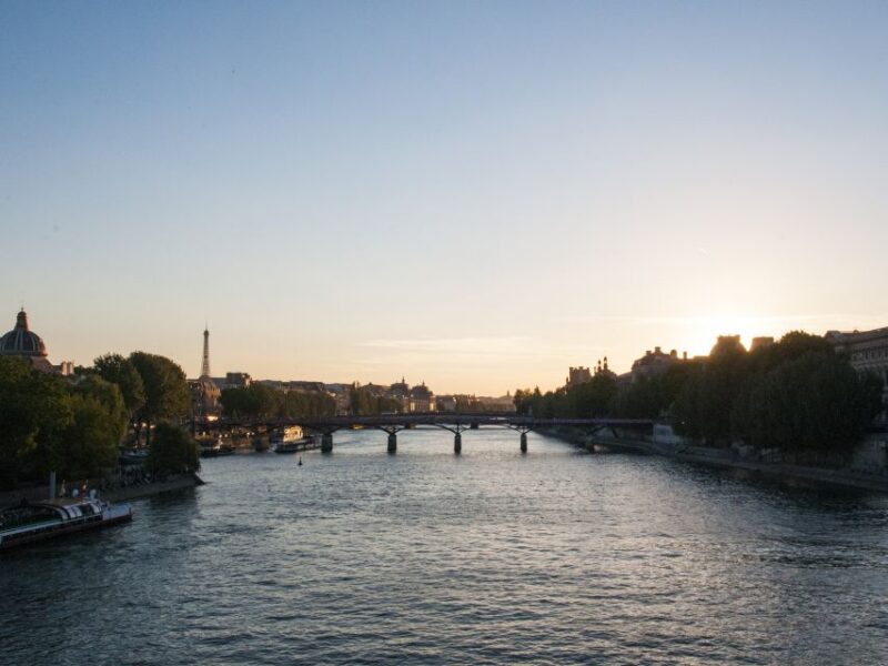 Paris: Ghosts, Legends & Mysteries Evening Walking Tour - Customer Feedback and Ratings