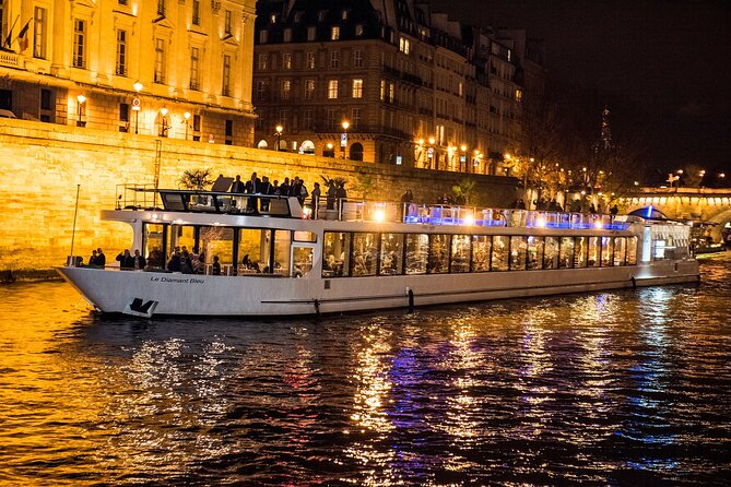 Paris Gourmet Dinner Seine River Cruise with Singer and DJ Set - The Value and Pricing