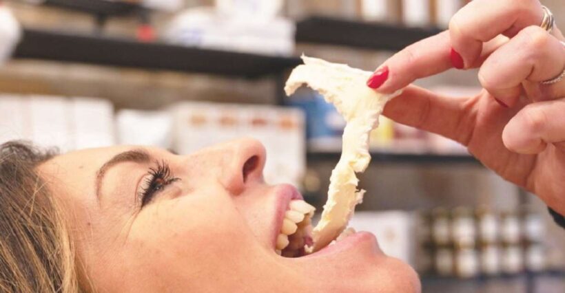 Paris: Gourmet Food Tour & Louvre Museums Guided Tour - Who Will Love This Tour?