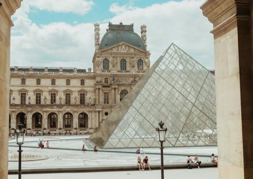 Paris: Gourmet Food Tour & Louvre Museums Guided Tour - The Sum Up