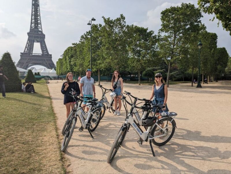 Paris: Guided Private E-bike Sightseeing Tour - The Itinerary: A Well-Structured Loop