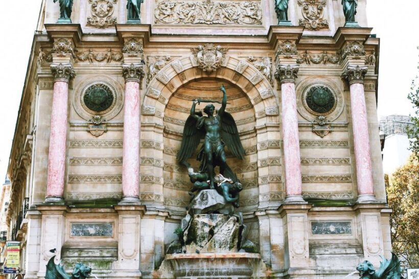 Paris: Guided Tour from Notre-Dame to Champs-Élysées - A Detailed Look at the Tour