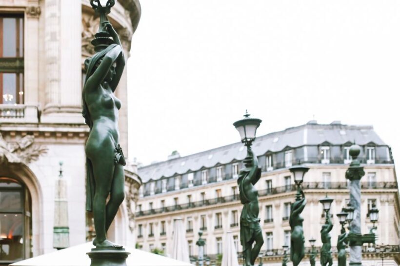 Paris: Guided Tour from Notre-Dame to Champs-Élysées - What Makes This Tour Stand Out?