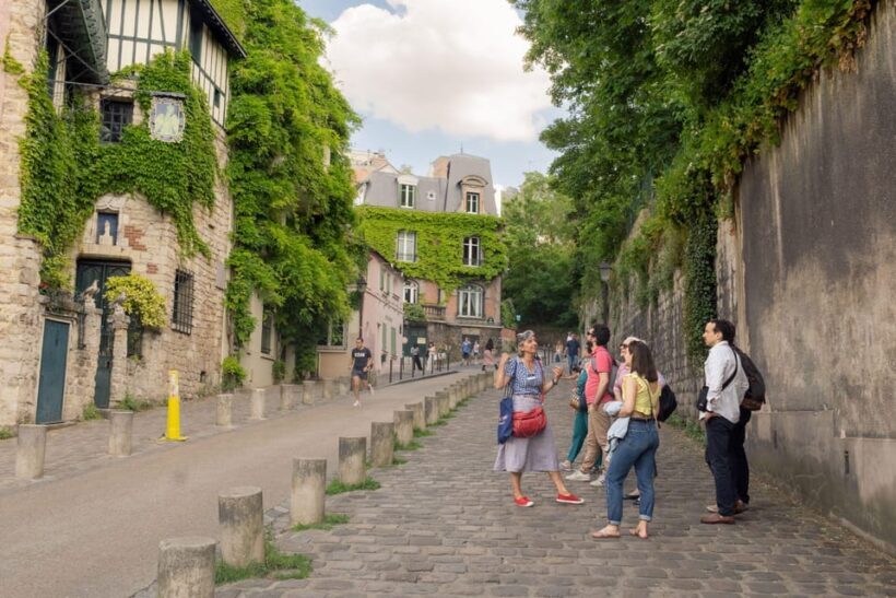 Paris: Guided Walking Tour of Montmartre - Why This Tour Offers More Than a Typical Walk