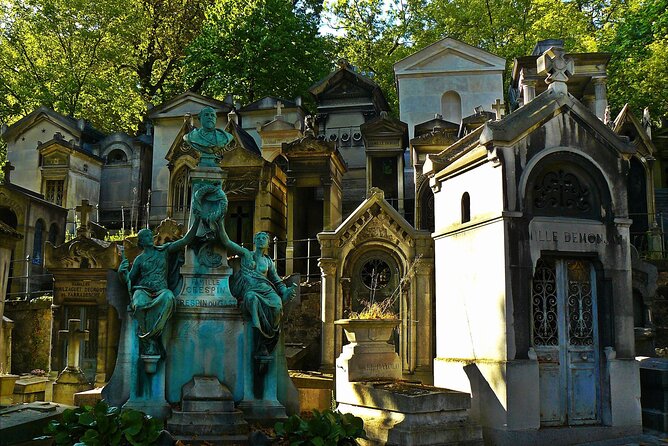 Paris: Haunted Père Lachaise Cemetery Guided Tour - Jim Morrisons Final Resting Place