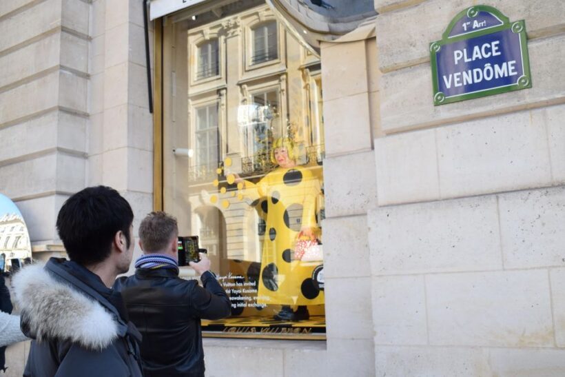 Paris : Highlights of Parisians' Paris guided tour - The Sum Up