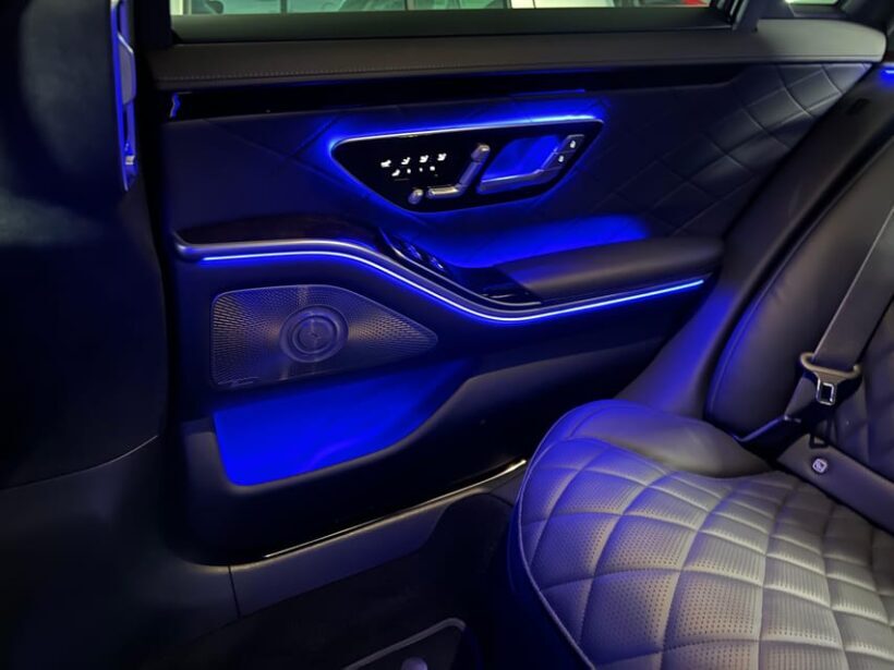 Paris: Historic Monuments Private Mercedes Limousine Charter - Key Points