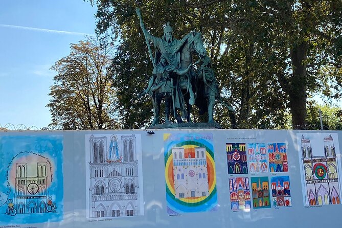 Paris Île de la Cité and Notre Dame Walking Tour With Crypt - Authentic Moments from Other Travelers