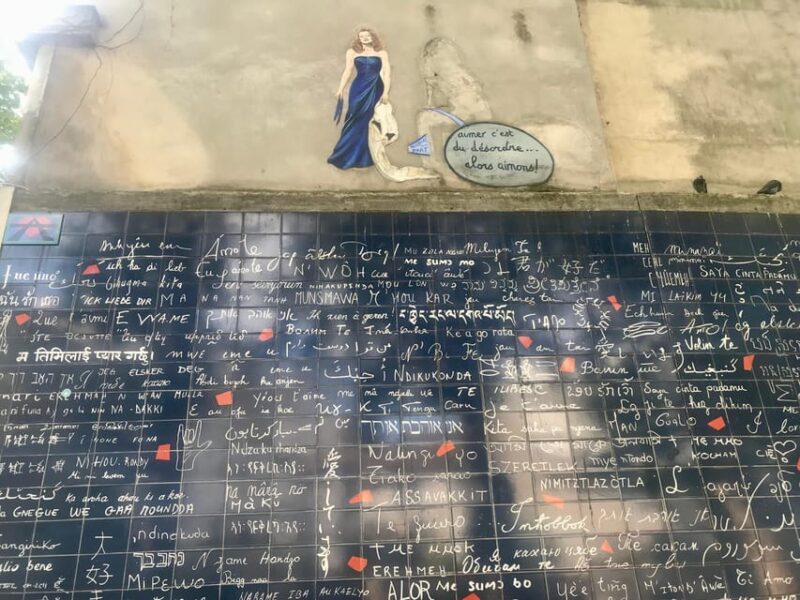 Paris: Immersive Tour of Montmartre with a Cancan dancer - Why This Tour Stands Out