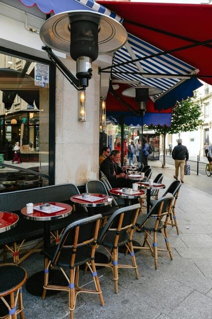 Paris in Winter: 3 days of adventure with a local guide - Key Points