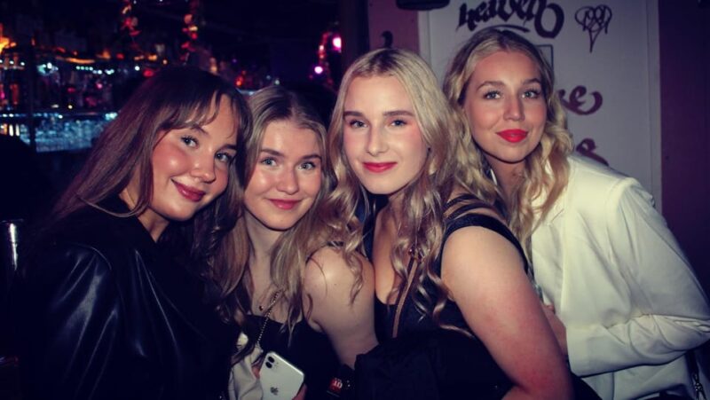 Paris: Latin Quarter Guided Pub Crawl to Bars and Clubs - Meeting Point and Late Arrivals