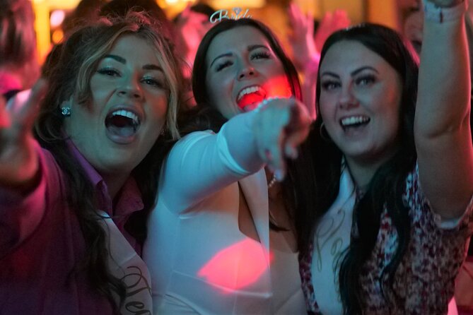 Paris Latin Quarter Pub Crawl Bars and Clubs - Who Should Book This Tour?