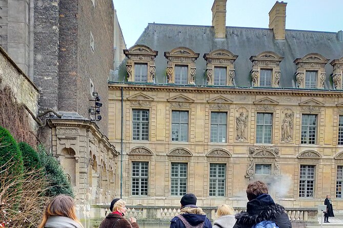 Paris Le Marais Hidden Gems Small Group Tour With Cruise Option - Discovering LGBTQ Community and Graffiti Art