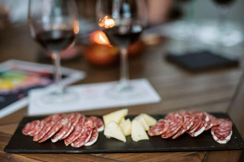 Paris: Left Bank Food & Wine Tour in the Latin Quarter - Who Should Consider This Tour?