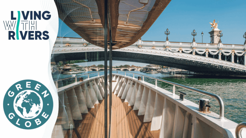 Paris: Live Guided Cruise with Crepe and Soft Drink - Authentic Insights and Review Highlights