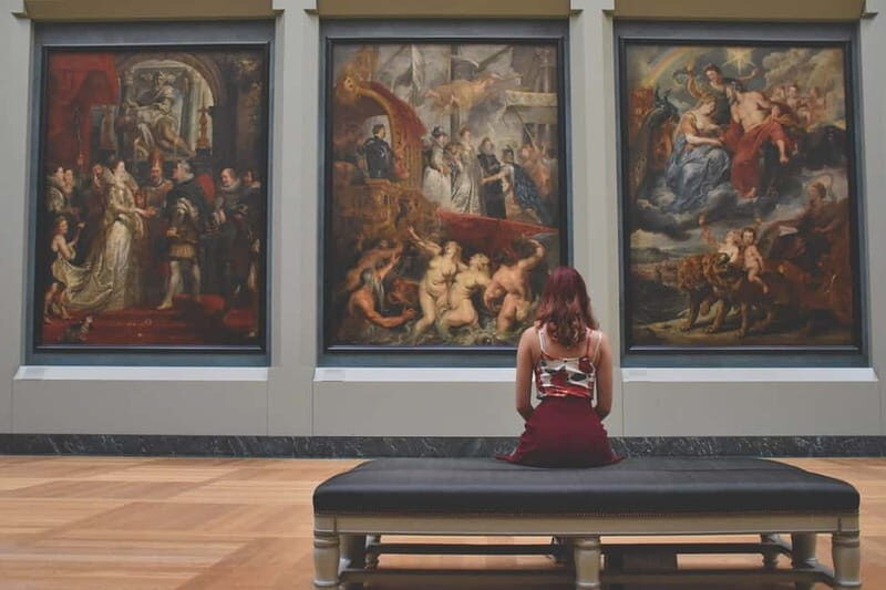 Paris: Louvre Museum Entry Ticket and Garden Walking Tour - Entering the Louvre: The Main Attraction