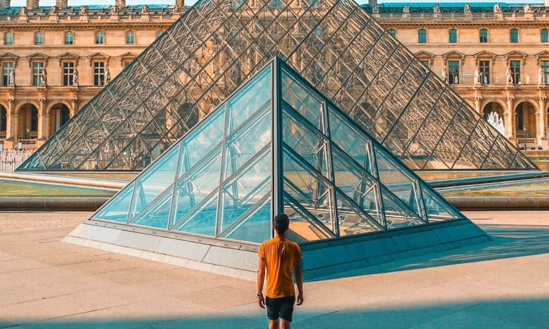 Paris: Louvre Museum Ticket with Audio guide - Key Points