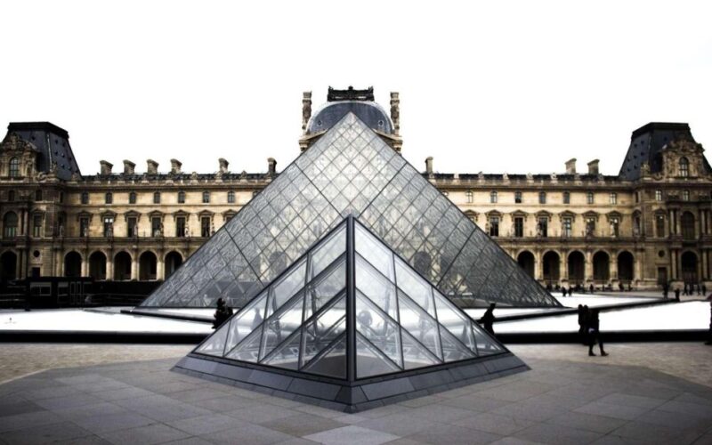 Paris: Louvre Museum Ticket with Optional Hosted - The Importance of Planning