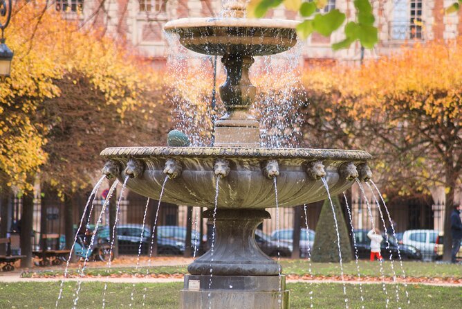 Paris (Marais District) Scavenger Hunt and Self-Guided Tour - Pricing and Booking