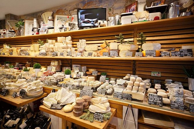 Paris Marché dAligre Walking Tour with Chocolate and Cheese Tasting - The Quality of the Guide and Group Size
