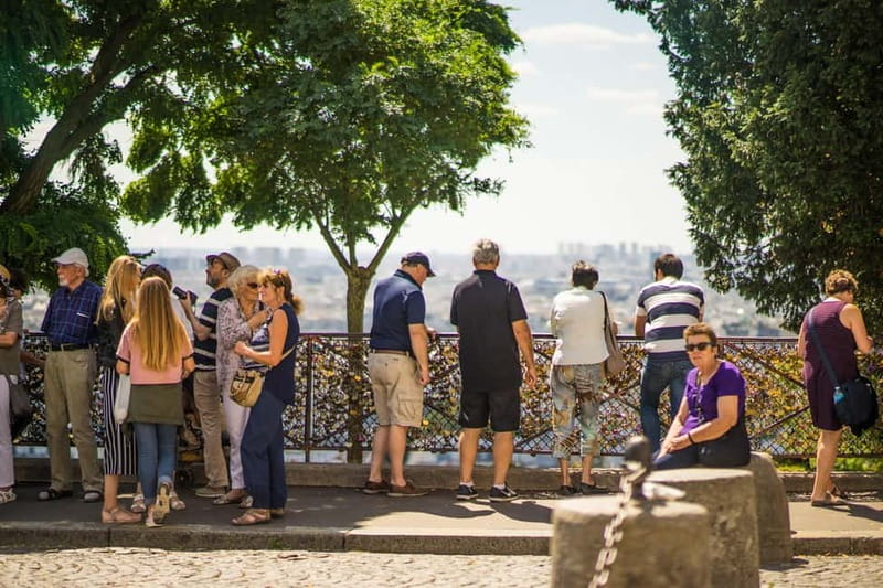 Paris Montmartre: 2-Hour City Tour in German - Pricing & Value