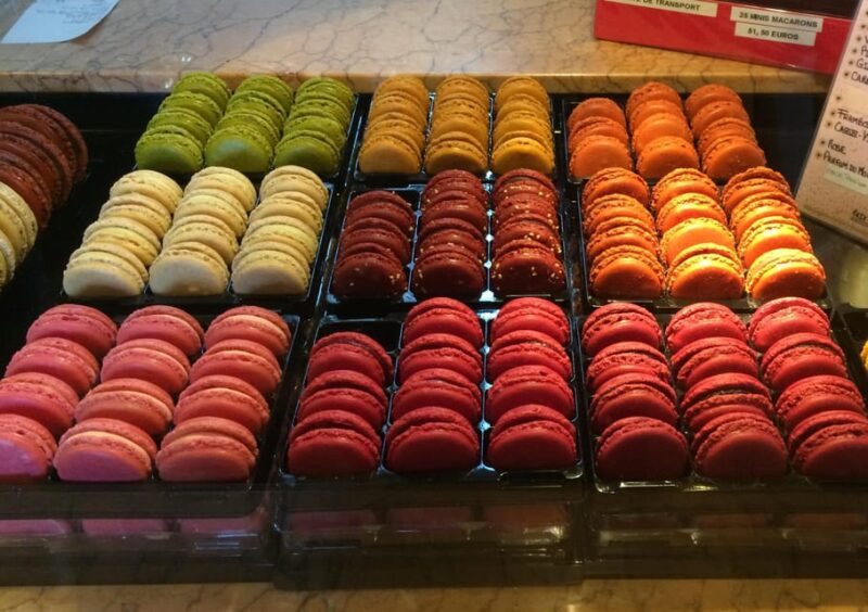 Paris: Montmartre, Champs Elysees, Trocadéro Walking Tour - FAQ