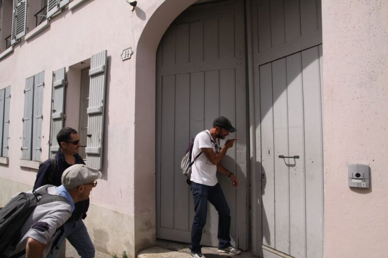 Paris: Montmartre Culture and Local Pastries Walking Tour - Navigating the Itinerary