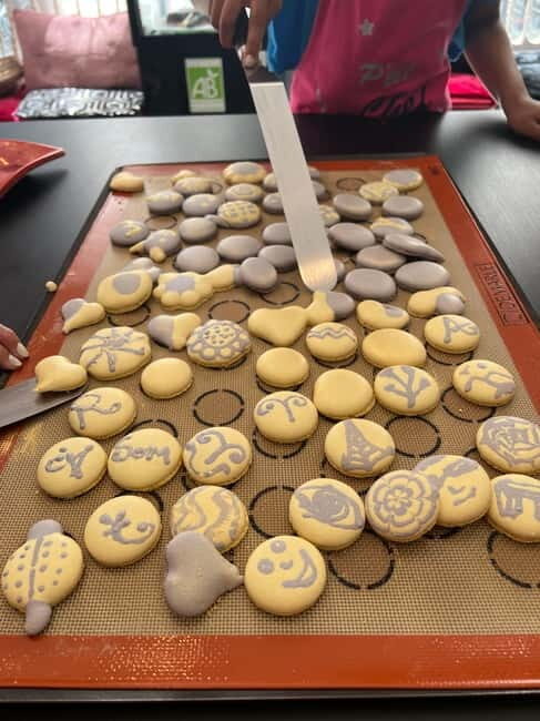 Paris: Montmartre Macaron Baking Workshop - References