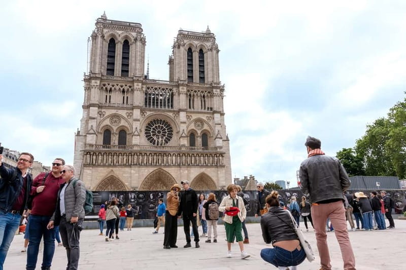Paris: Montmartre, Notre-Dame, & Louvre Tour with Cruise - FAQs
