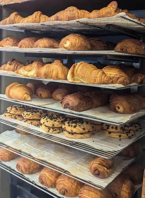 Paris: Montmartre Pastries Food Tour with 6+ Tastings - Who Should Consider This Tour?