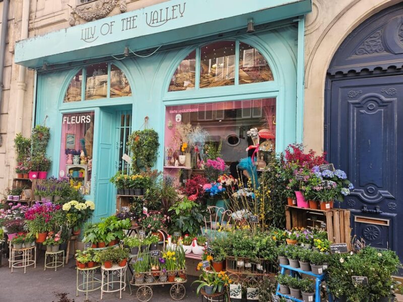 Paris: Montmartre Quarter Private Walking Tour - The Value of a Private Guided Tour