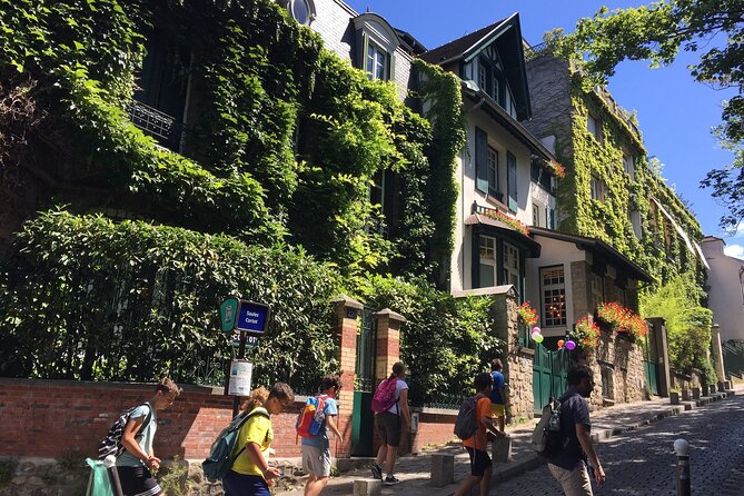 Paris: Montmartre Semi-Private Guided Walking Tour - Authenticity and Insider Tips