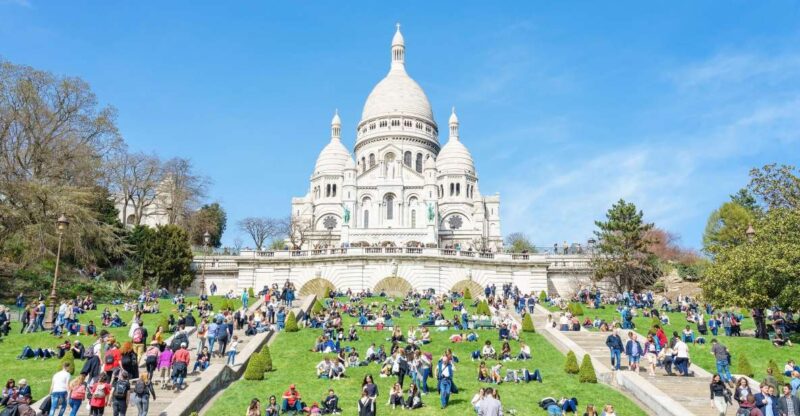 Paris: Montmartre Small Group Guided Walking Tour - Authentic Experiences and Hidden Gems