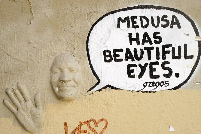 Paris - Montmartre Small Group Walking Tour With a True Local - Key Points