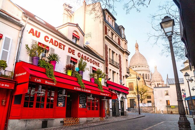Paris - Montmartre Small Group Walking Tour With a True Local - Highlights of the Walking Tour