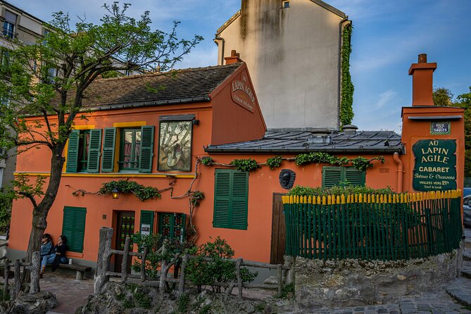 Paris - Montmartre Small Group Walking Tour With a True Local - Booking and Cancellation Policy
