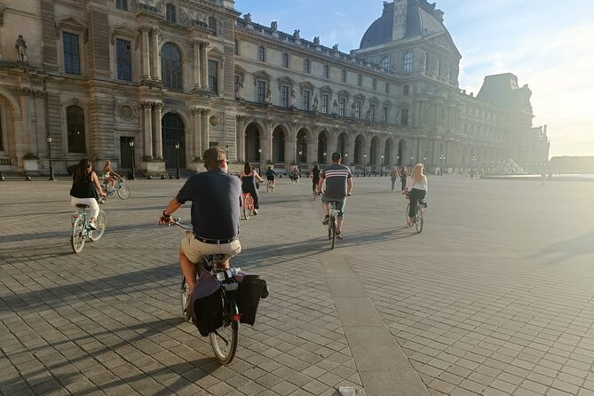 Paris Monuments Small Group Bike Tour - What to Expect
