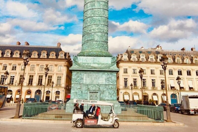 Paris: Most Iconic Monuments Guided Tour by Tuk Tuk - The Guide and Personalization