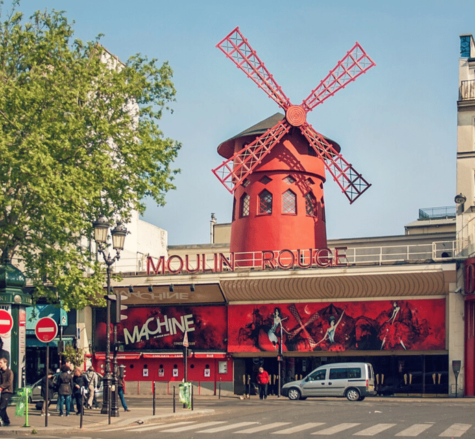 PARIS: Moulin Rouge and Montmartre walking tour SEMI-PRIVATE - Key Points