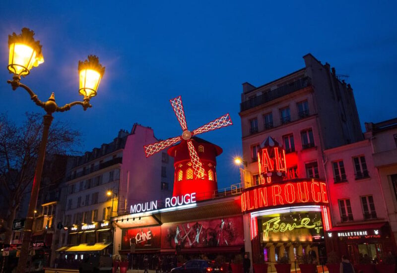 Paris: Moulin Rouge Show with Champagne and Drop-Off Service - Key Points
