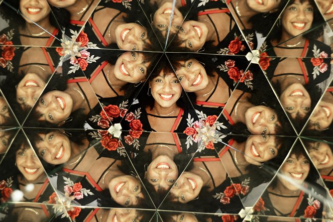 Paris Museum of Illusions Entry Ticket - Who Will Love This?