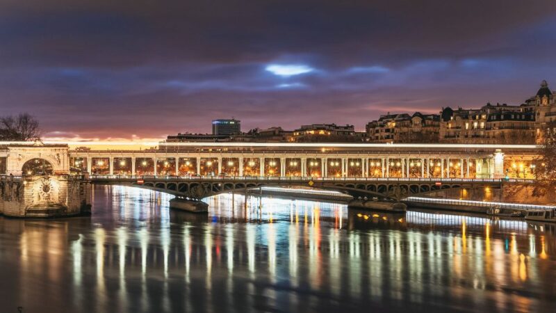 Paris: Night River Cruise On The Seine With Waffle Tasting - FAQ