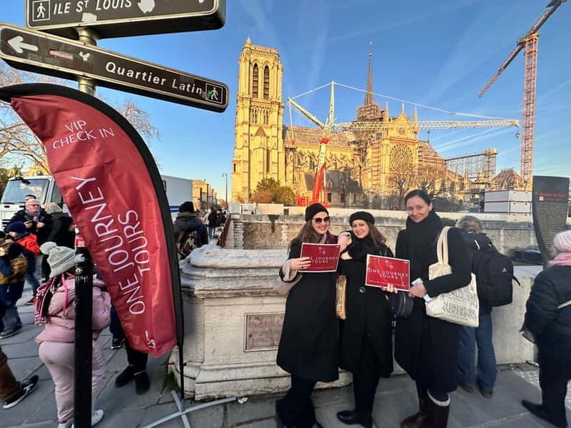 Paris: Notre Dame Cathedral Exterior Tour with Free Entry - Key Points