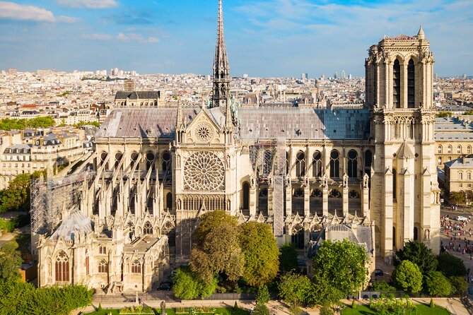 Paris Notre Dame Cathedral & Lle De La Cite Walking Tour - Experience the Splendor of Notre Dame Cathedral