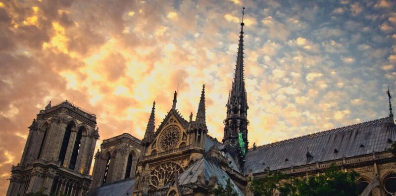 Paris: Notre Dame Cathedral With an Expert – Small Group - Key Points