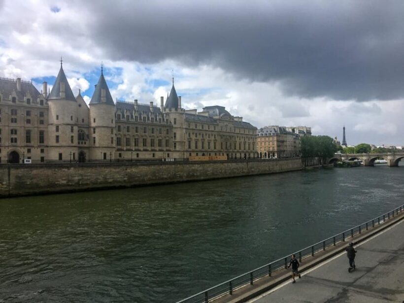 Paris: Notre Dame Exteriors and Ile de la Cité Walking Tour - Who Will Love This Tour?